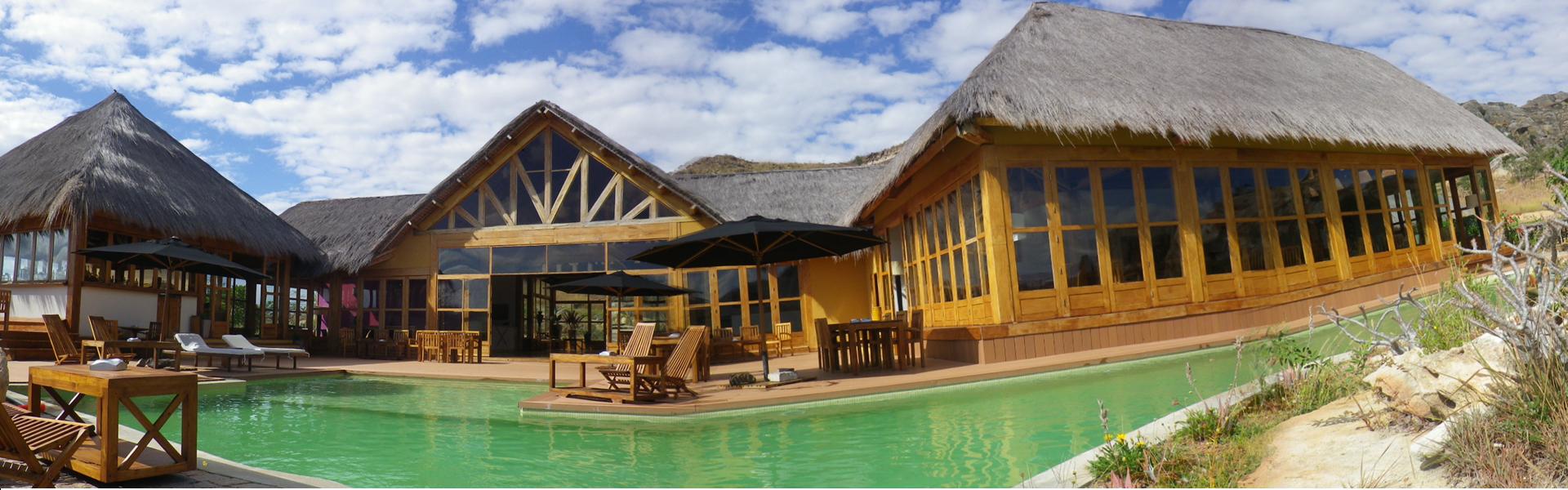 Satrana Lodge - Hotel Madagascar Isalo on the RN7 Park